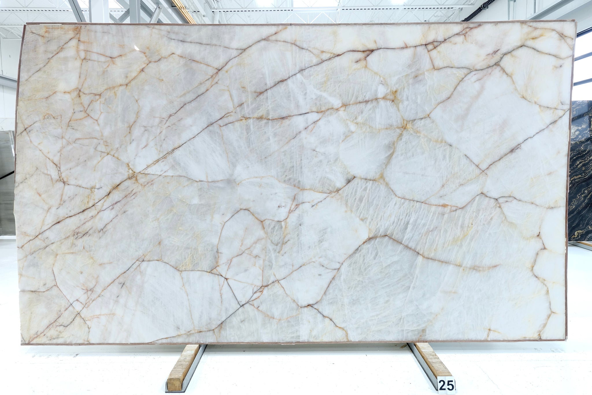 CRISTALLO GOLD 2CM QUARTZITE